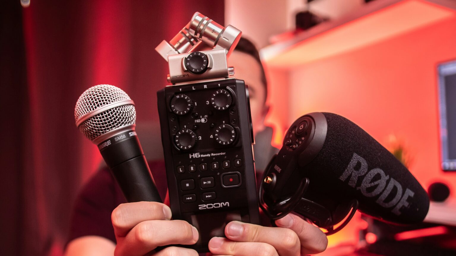 How To Connect XLR Mic To PC? The Definitive Guide for Creators – PC ...